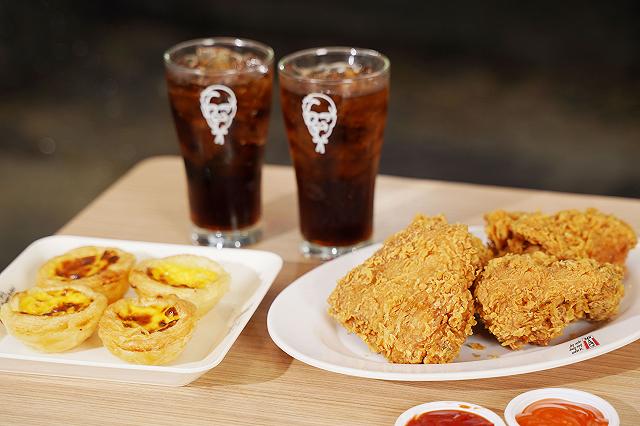 LẬP TEAM HỐT TRỌN ƯU ĐÃI THẦN THÁNH “CHỈ 18K/1 MIẾNG GÀ” CỦA KFC | riviu.vn