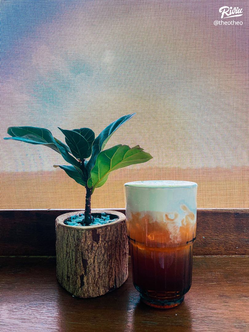 Phen's coffee chill nhẹ view sân bay 🛬 | riviu.vn