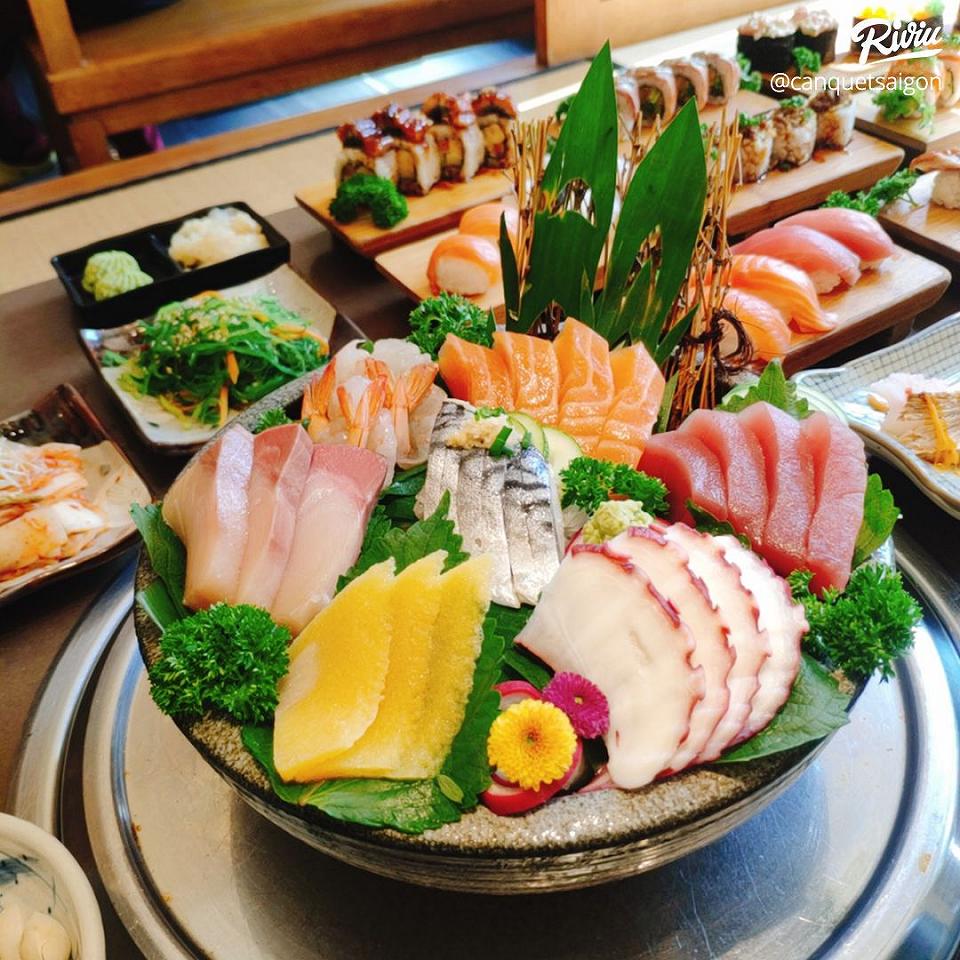 QUÁ BẤT NGỜ BUFFET SASHIMI, SUSHI, BBQ NƯỚNG, LẨU NHẬT THẢ GA HƠN 100 ...