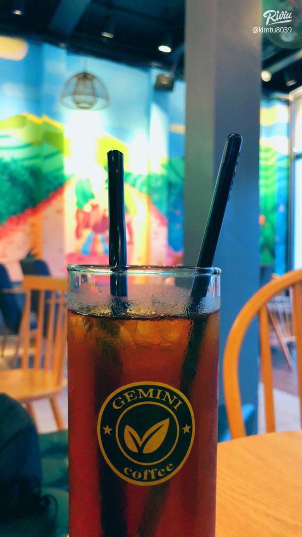 Thời tiết nắng mưa thất thường thì bạn làm gì về Gemini Coffee | riviu.vn
