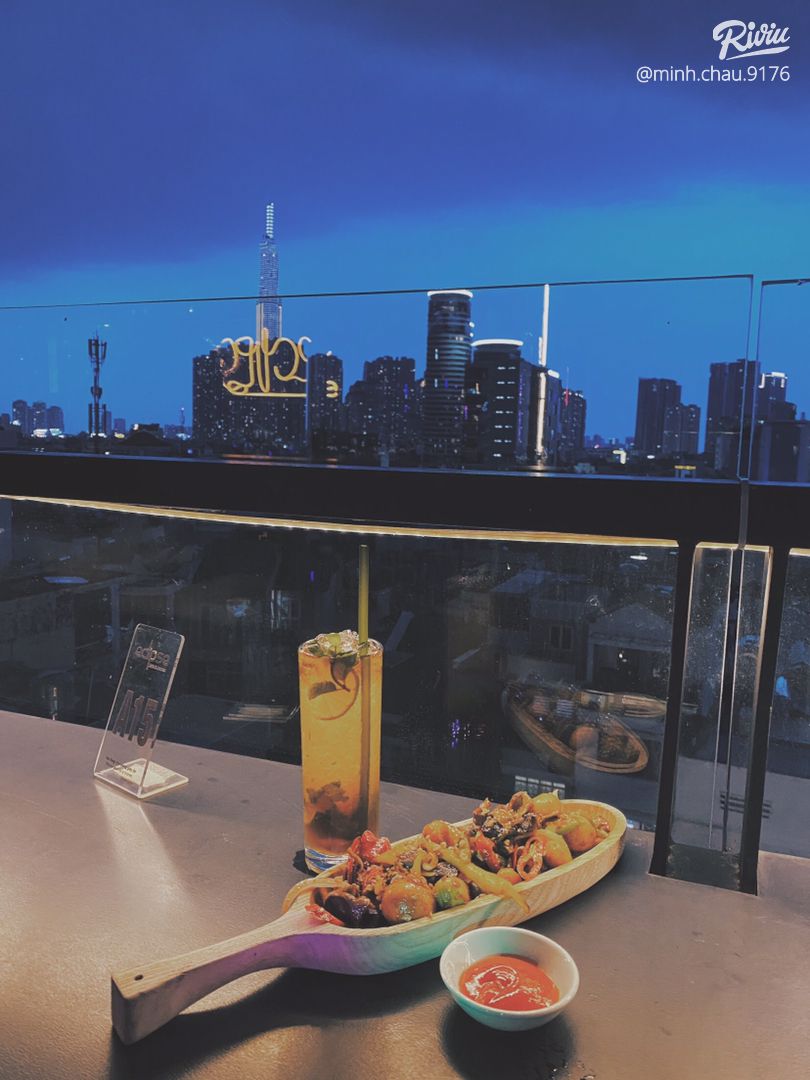 BẮT TREND NGỒI ĐÂY TỪ CHIỀU NGẮM LANDMARK 81 Food & Craft beer rooftop ...