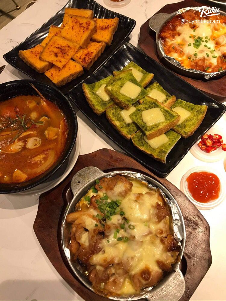 Vee Ayy Food về Vee Ayy Food - Korean Food - Trần Hưng Đạo | riviu.vn