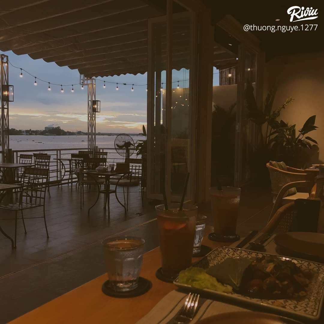 Bay View Restaurant & Cafe Bay View Restaurant & Cafe, Cách Mạng Tháng ...