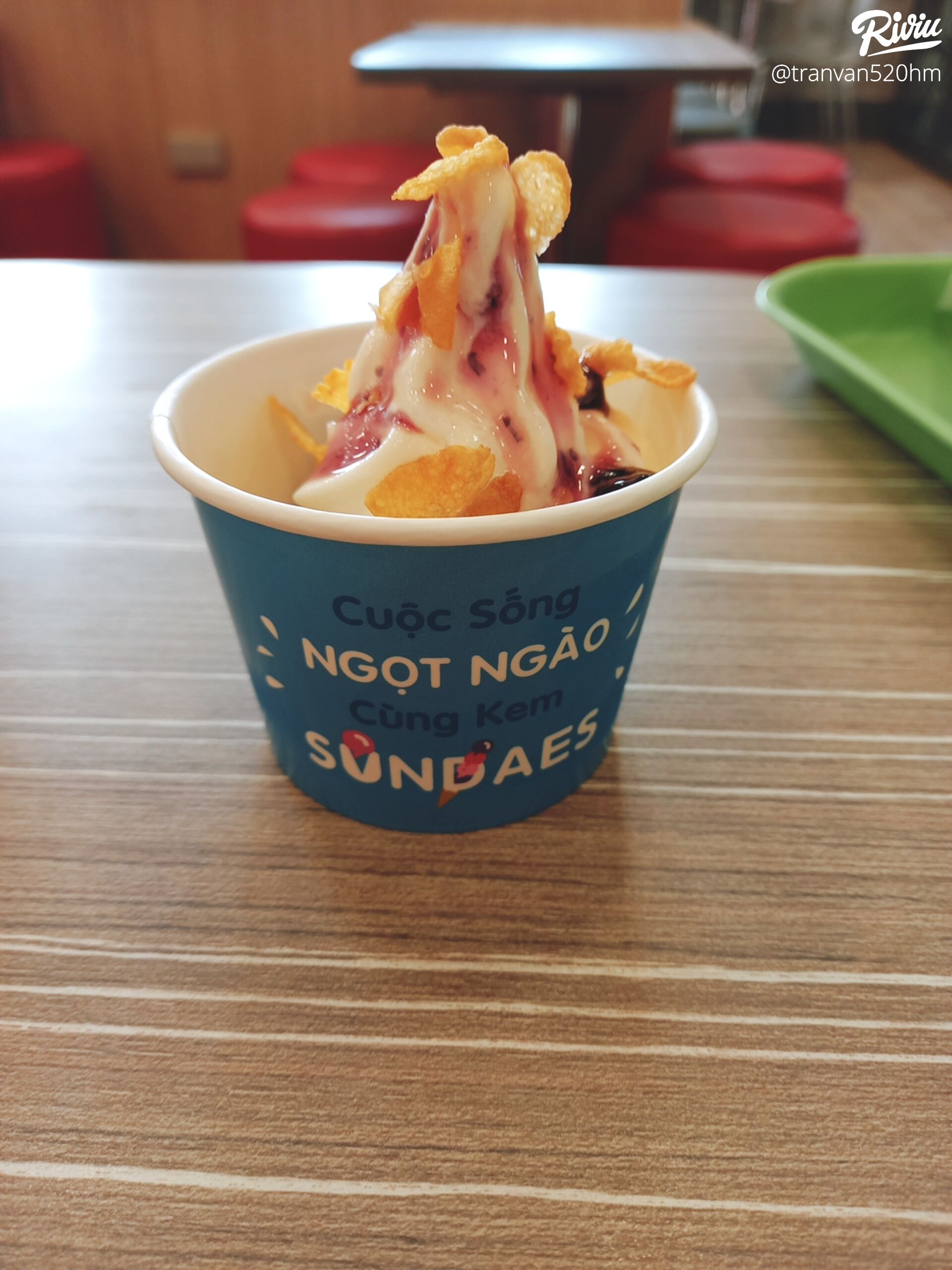 KEM SUNDAE JOLLIBEE về Jollibee - Co.op Mart Tô Ký | riviu.vn