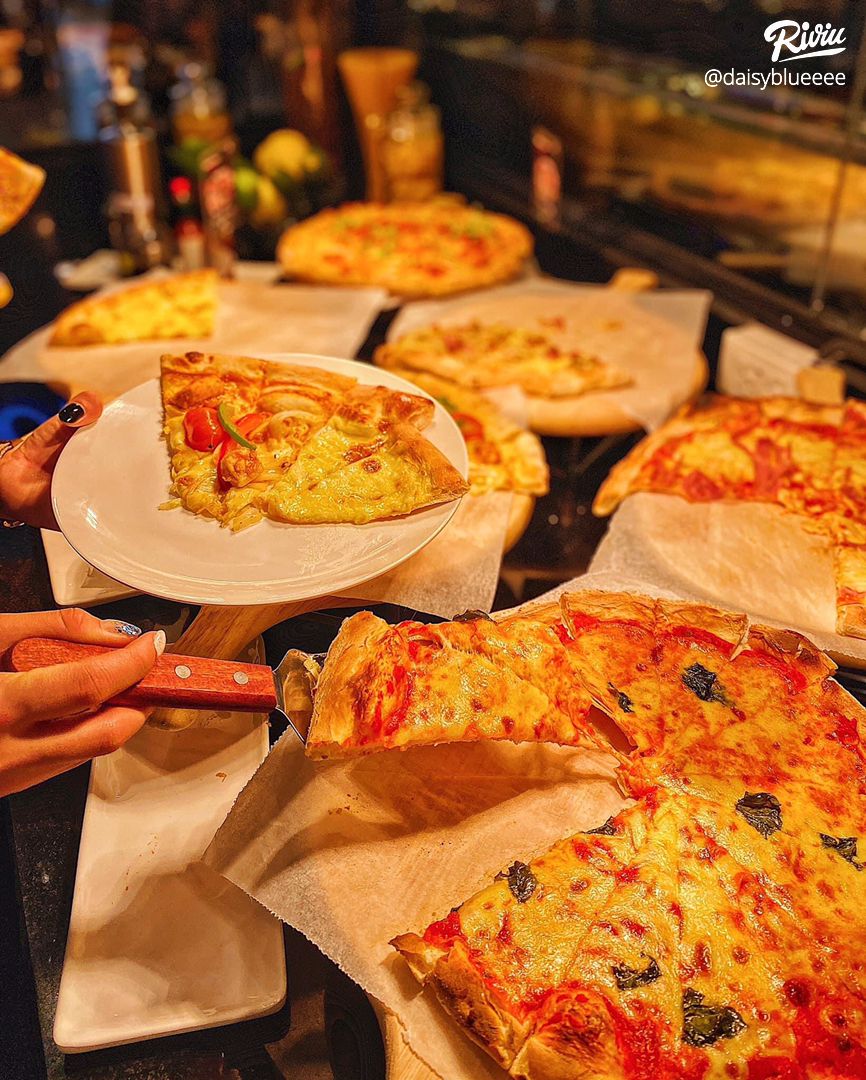 NOWZONE Fashion Mall 235 Đ. Nguyễn Văn Cừ, Phường Nguyễn Cư Trinh, Quận ...