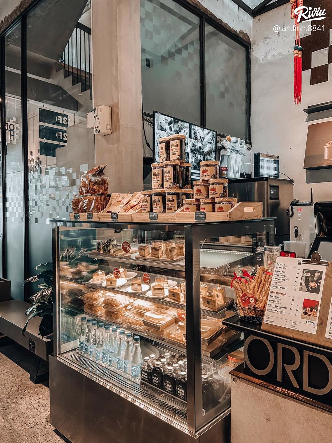 Ticos Coffee 145-147 Bàu Cát, phường 14, quận Tân Bình | riviu.vn