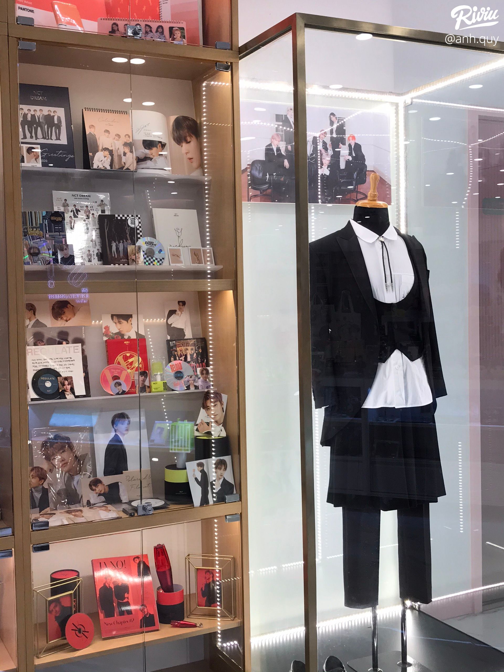 SMTOWN & Store | SMTOWN & Cafe 101 Tôn Dật Tiên, Phường Tân Phú, Quận 7 ...