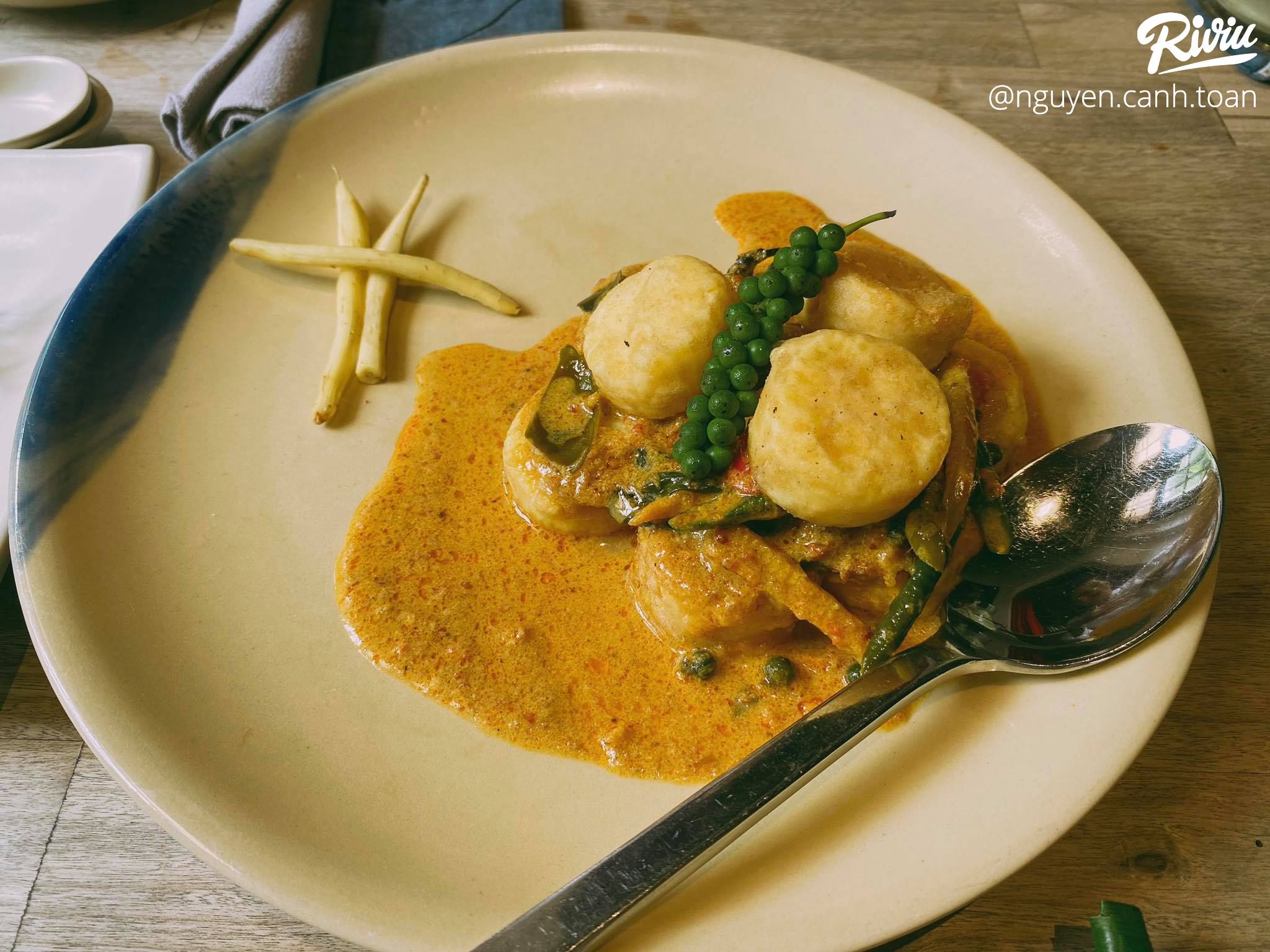 Nhà hàng Chay Hum 32 Võ Văn Tần, Phường 06, Quận 3, Hồ Chí Minh | riviu.vn