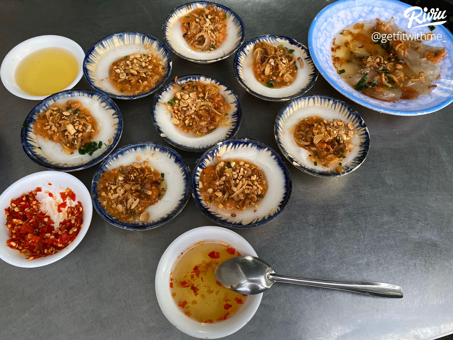 Xe bánh bèo hương vị miền Trung bán hơn 10 năm 😋 về Bánh bèo Đỗ Nhuận ...