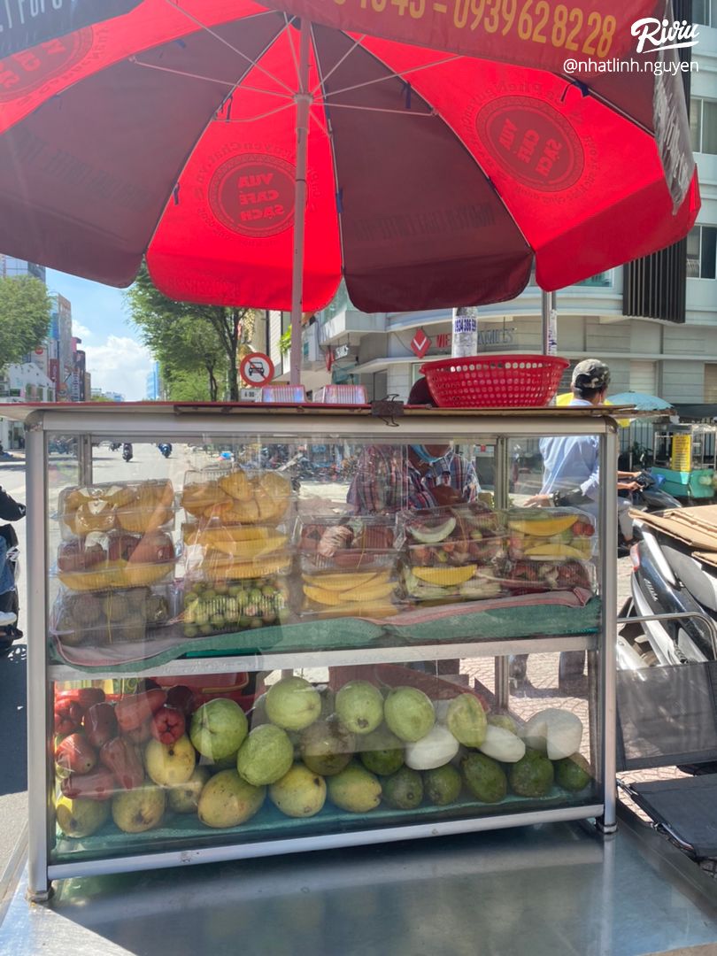 Xe hoa quả rong của chú bán hàng dễ thương 174C Sư Vạn Hạnh, Phường 10 ...